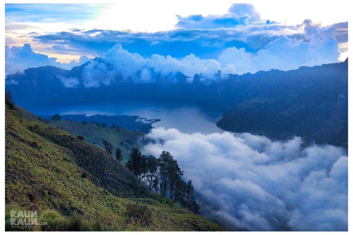 Open Trip Pendakian Gunung Rinjani – RAUNRAUN.COM